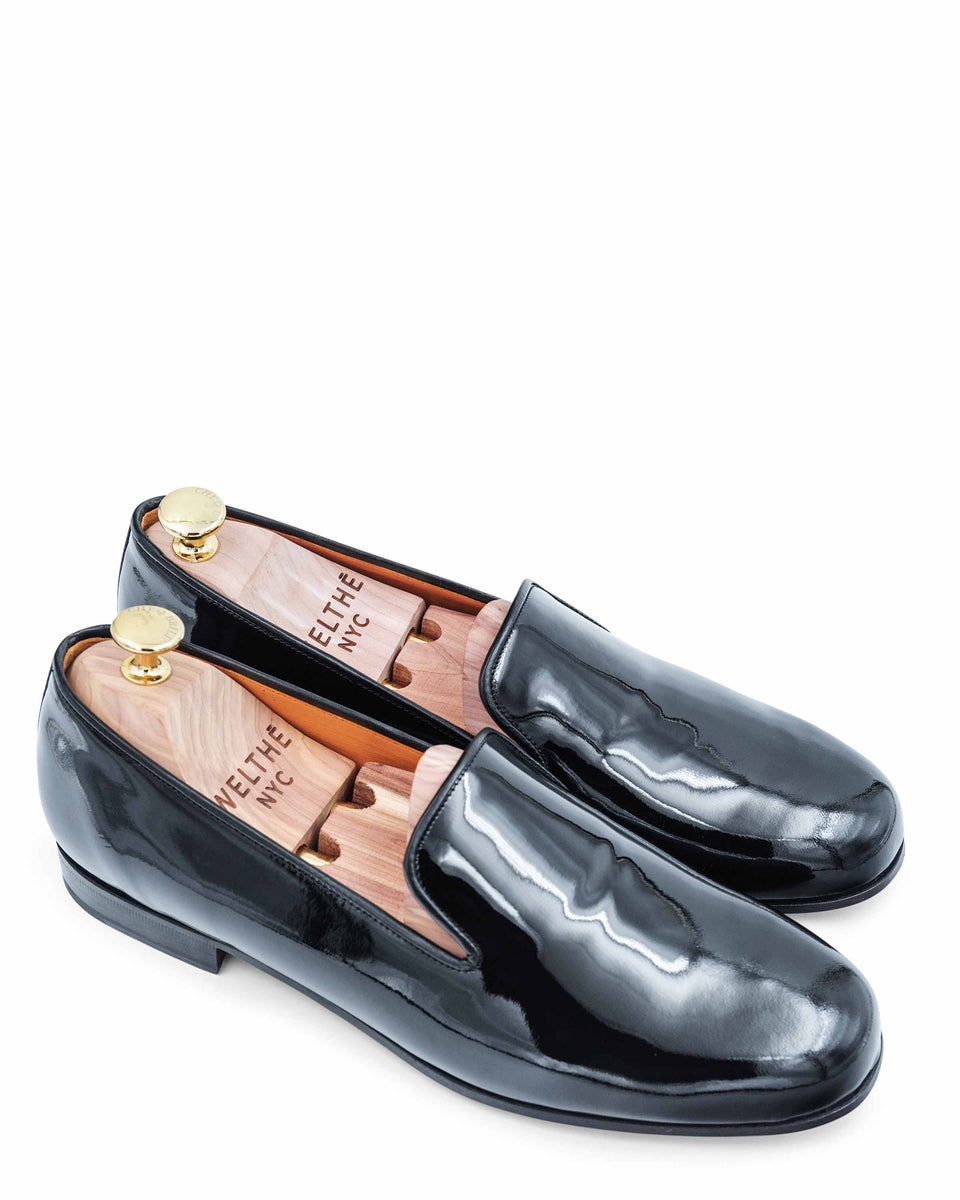 Gary Black Patent Leather Slippers – WELTHĒ NYC